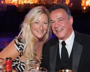 The family of Simon Cowell: Son, Wife, Siblings, Parents - BHW