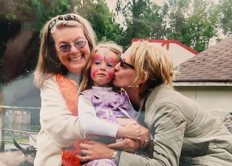 Uma Thurman Family: Kids, Husband, Siblings, Parents - BHW