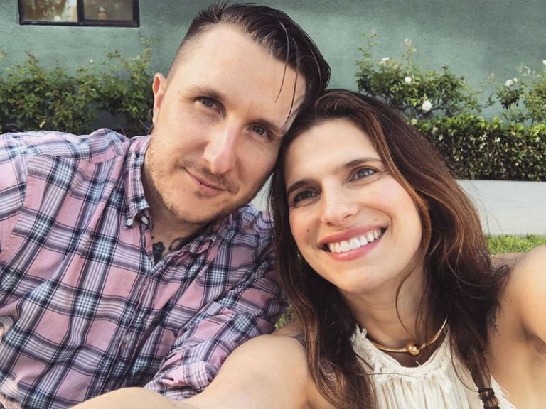 Lake Bell Family: Husband, Kids, Siblings, Parents - BHW