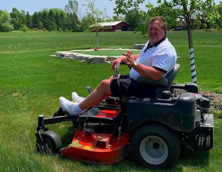 J.J. Watt and His Sporty Family: Girlfriend, Siblings, Parents - BHW