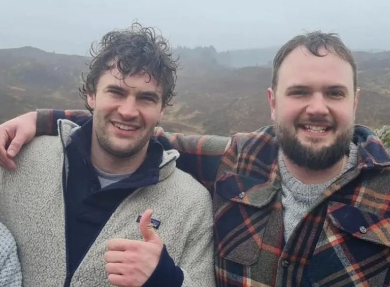 Tom Bateman Big Family: Wife, Kids, Siblings, Parents - BHW